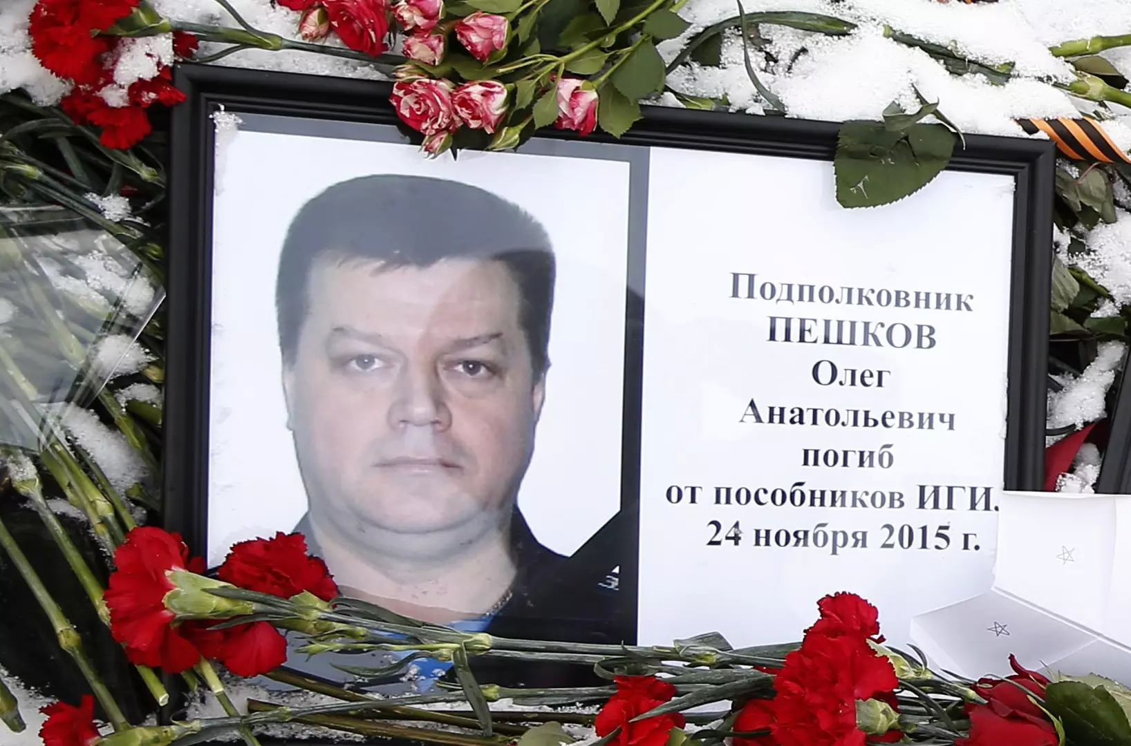 Truplo sestreljenega pilota se vrača v domovino | Nova24TV