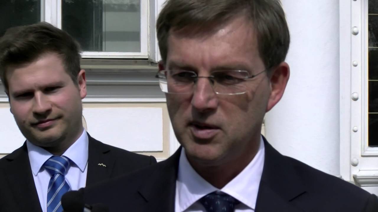 [VIDEO] O diplomatski karieri Špele Kučan zdaj razmišlja Cerar | Nova24TV