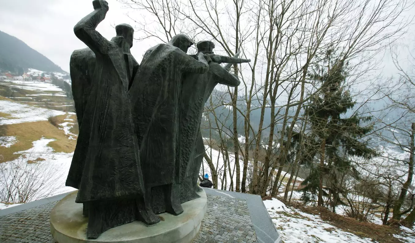 Izšla je nova knjiga o medvojnem dogajanju med leti 1941-1943 | Nova24TV