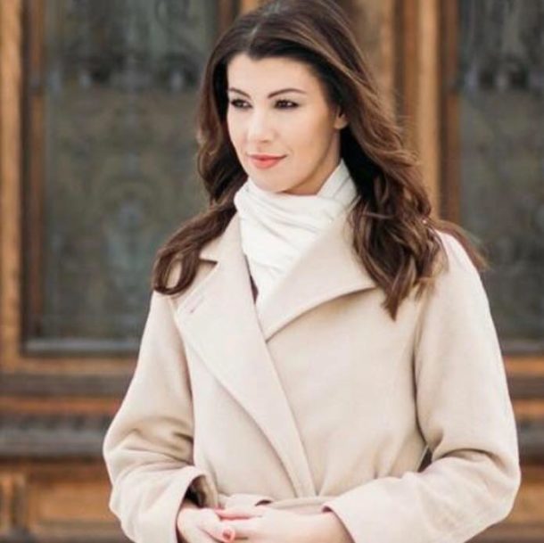 Kdo je plačal Dominiki Švarc Pipan promocijska sredstva neznanega izvora?! | Nova24TV