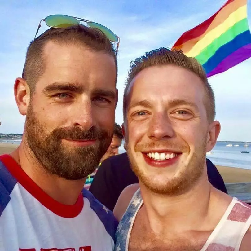 [Video] Poglejte, kako je nedolžna molitev pred porodnišnico iztirila ...