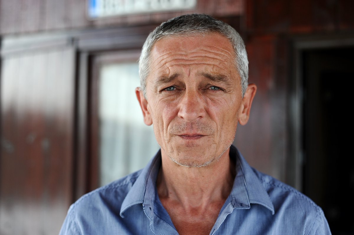 Upokojeni vodja srbskih kriminalistov razkril vezi med vodilnimi ...