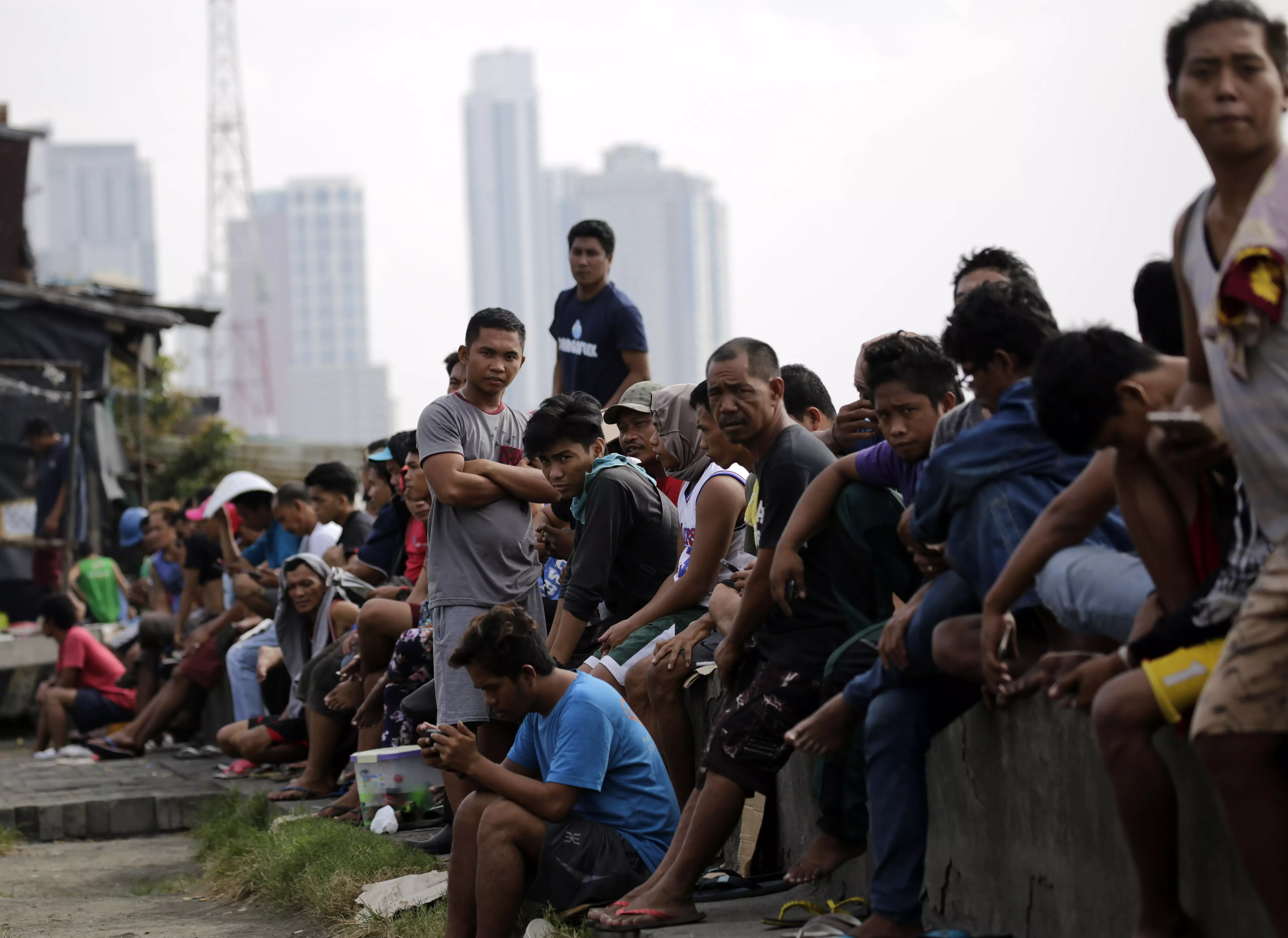 Kako je prišlo do ideje uvoza več tisoč filipinskih “inženirjev”? Na ...