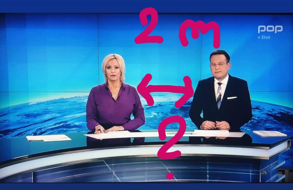 Ko tudi voditelji POP TV ne upoštevajo varnostne razdalje, čeprav to vehementno očitajo drugim ...