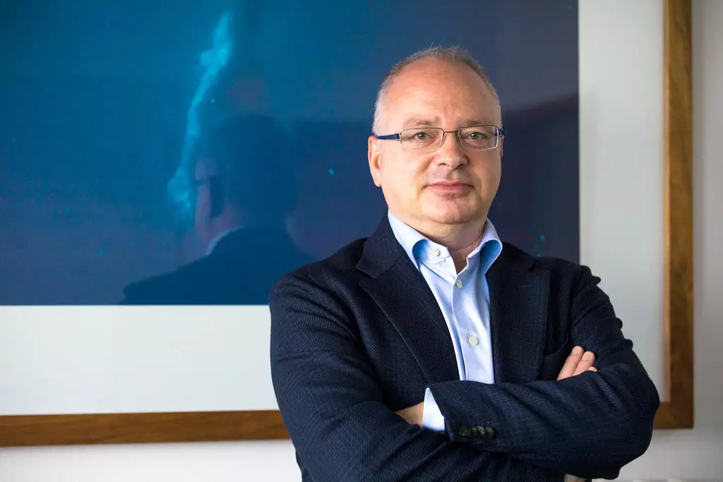 Golob “posnema sestre Kardashian” | Nova24TV