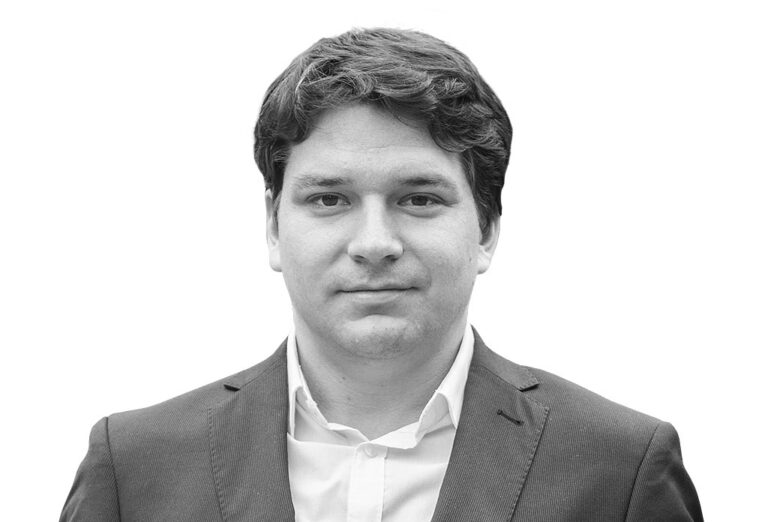 Nova24TV | Prvi v službi resnice.