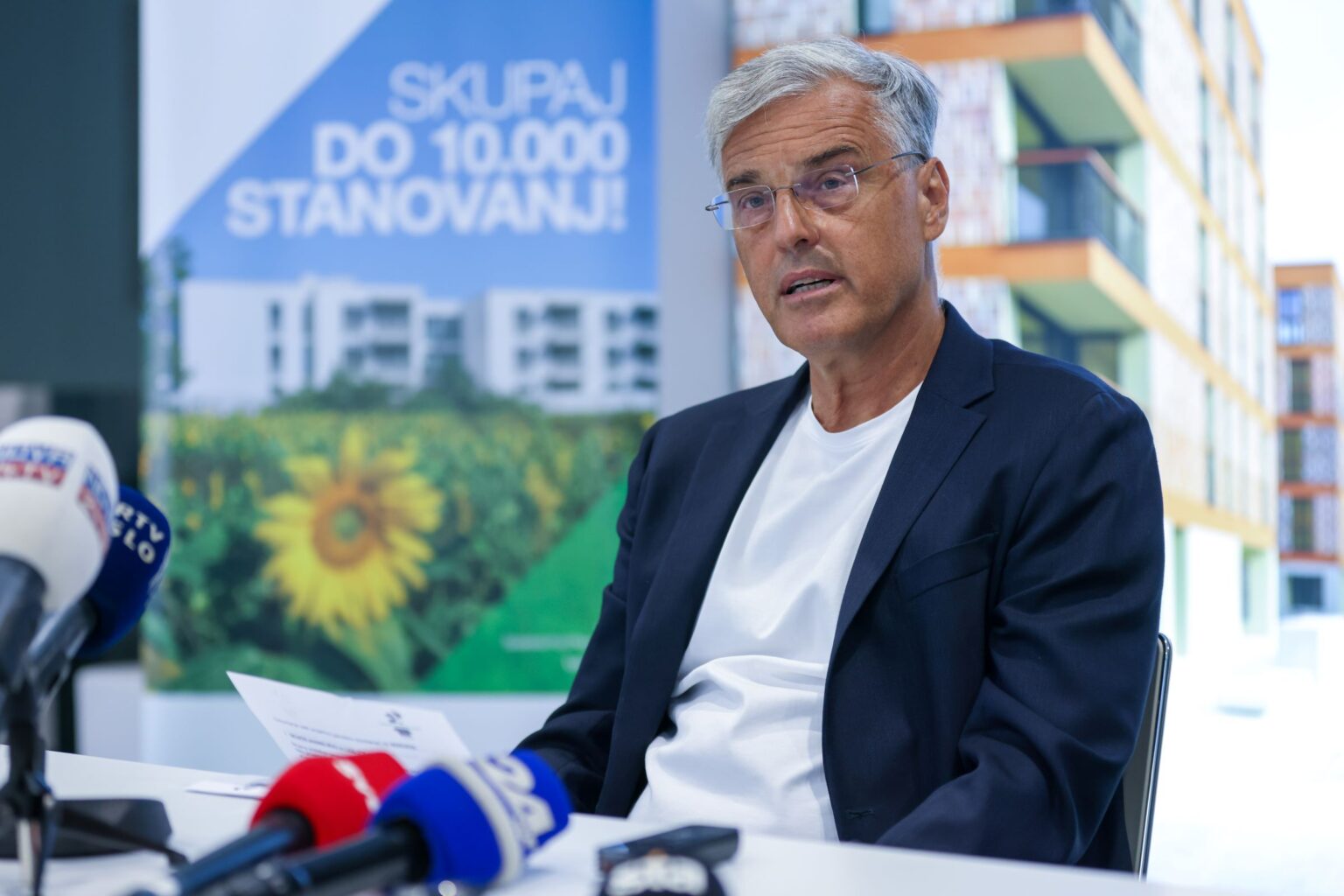 Je državni stanovanjski sklad neupravičeno goljufal revne družine ...