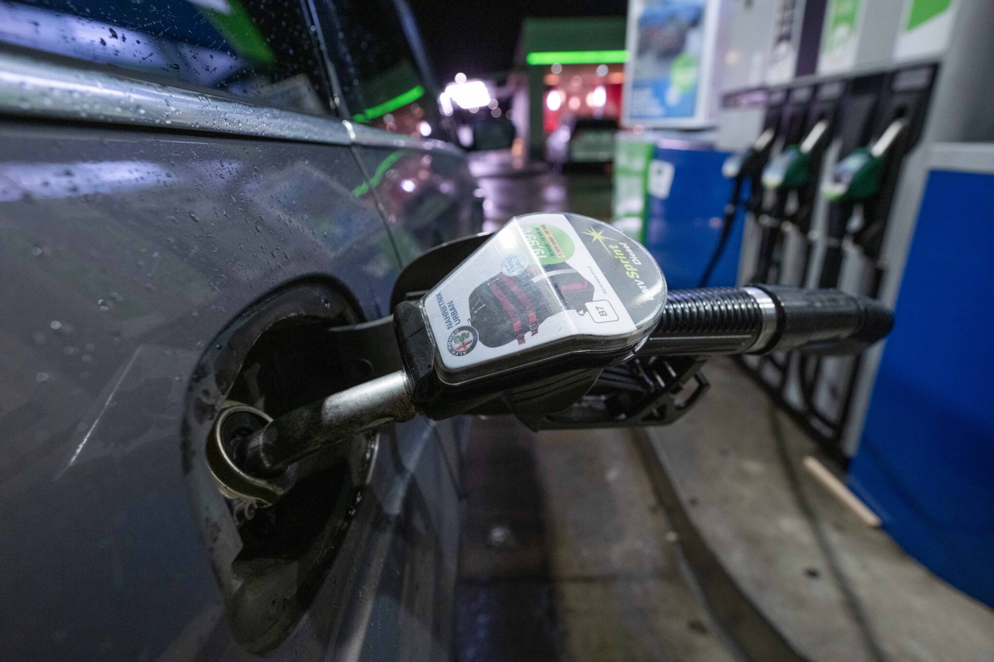 Primerjava cen goriva med Slovenijo in Hrvaško | Nova24TV