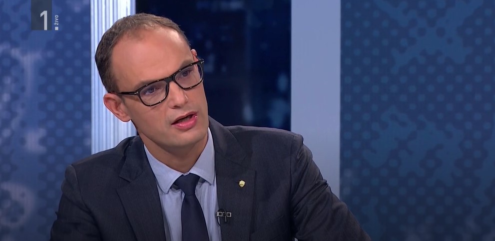 Soočenje med Anžetom Logarjem in Natašo Pirc Musar: Logar povezovalno ...