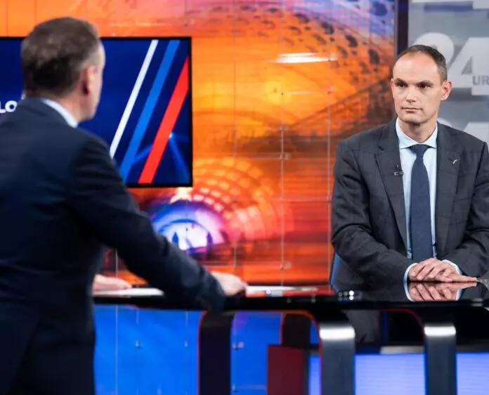 Dr. Logar: “Potrebujemo širok razmislek o tem, kako naprej” | Nova24TV