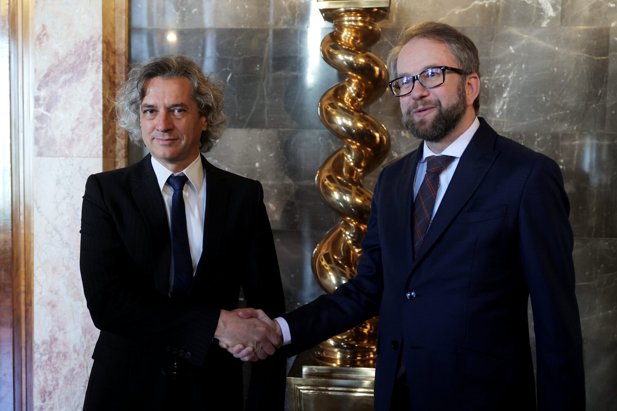 Bo Mateju Accettu uspelo po oblasti všečnem glasovanju o noveli zakona ...