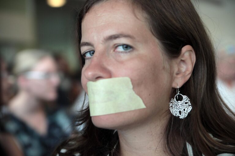 Oštro – kako je ta skrajno pristranski portal postal kreator resnice | Nova24TV