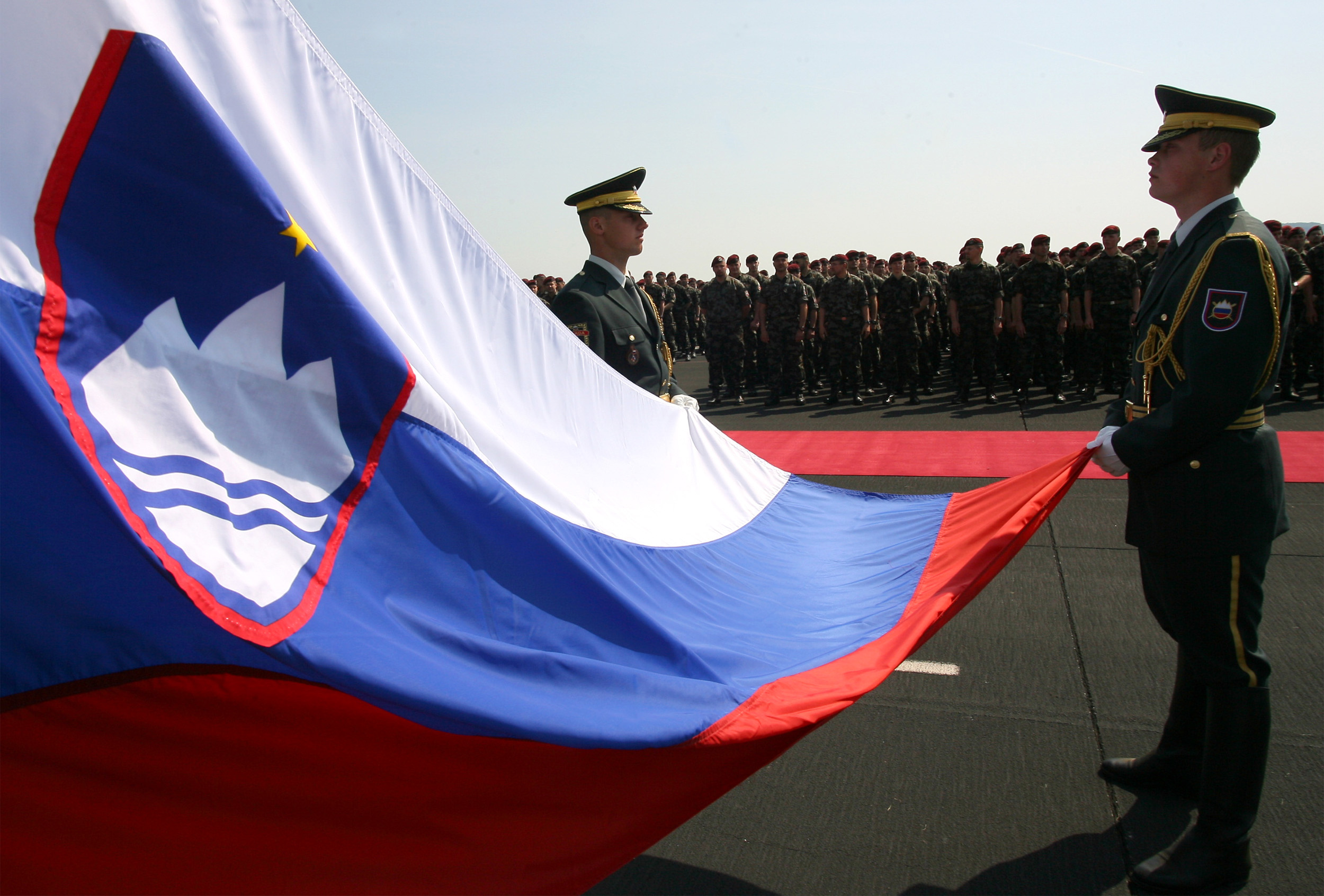 Mesec april je tudi mesec slovenske zastave | Nova24TV