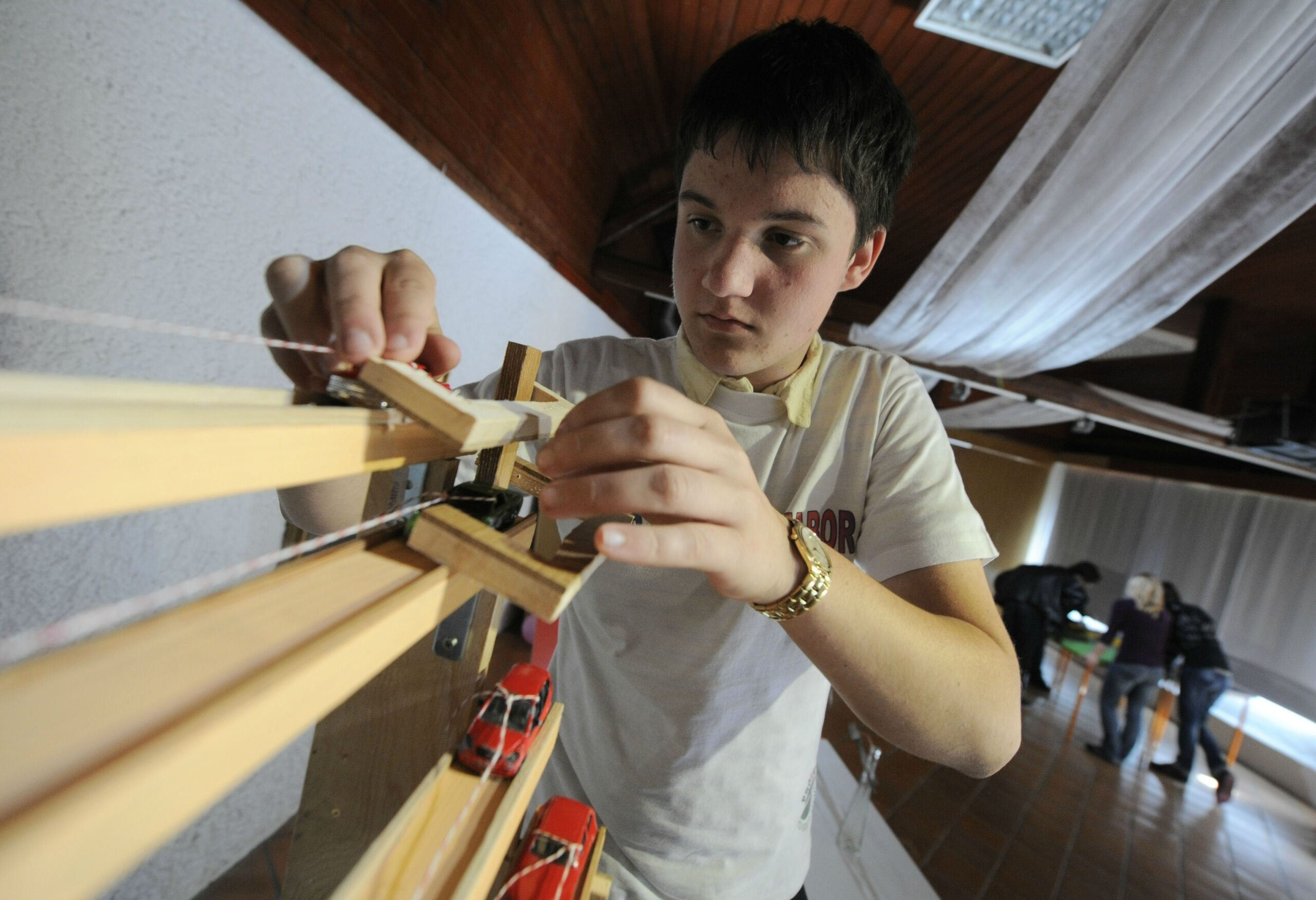 Slovenski dijaki osvojili visoka mesta na matematični in fizikalni ...