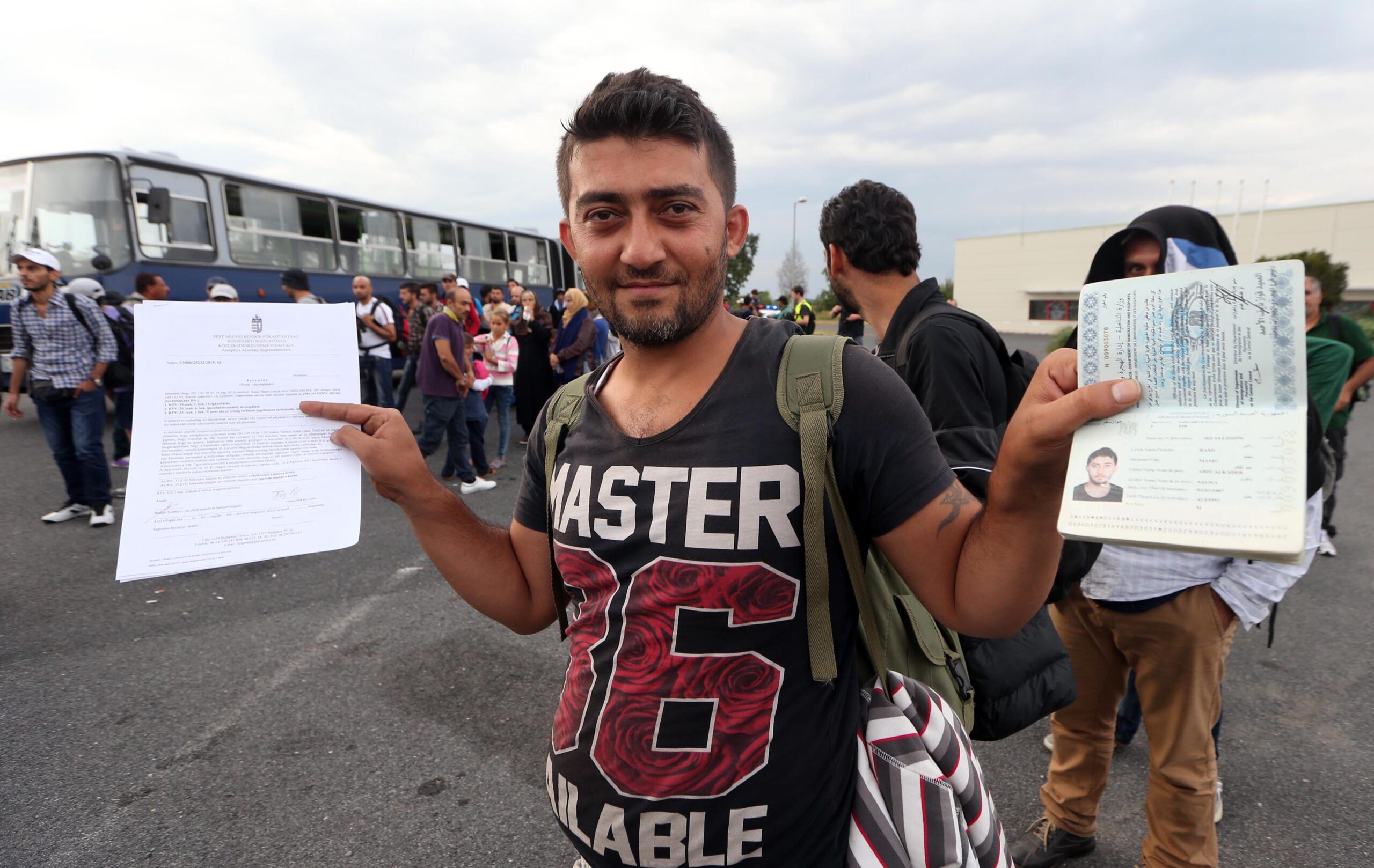 Potrdilo oblasti, da sirska družina prejema 4.600 evrov socialne pomoči ...