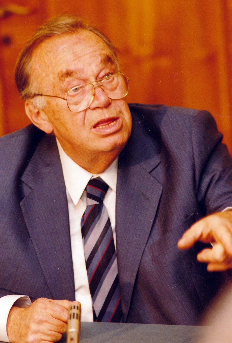 [Kraja otrok] Kako je bil policist Staneta Dolanca nagrajen za krajo ...