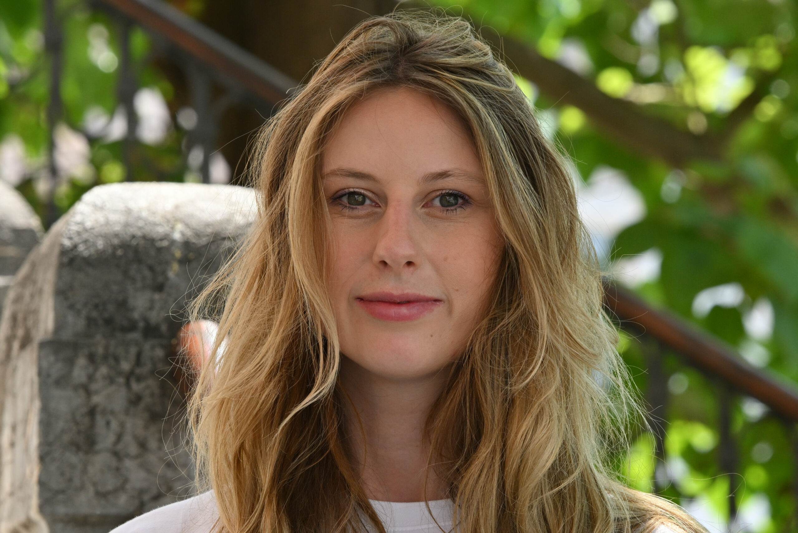 Zala Tomašič: Kaj bo Komisija storila v primeru vladne zlorabe javne ...