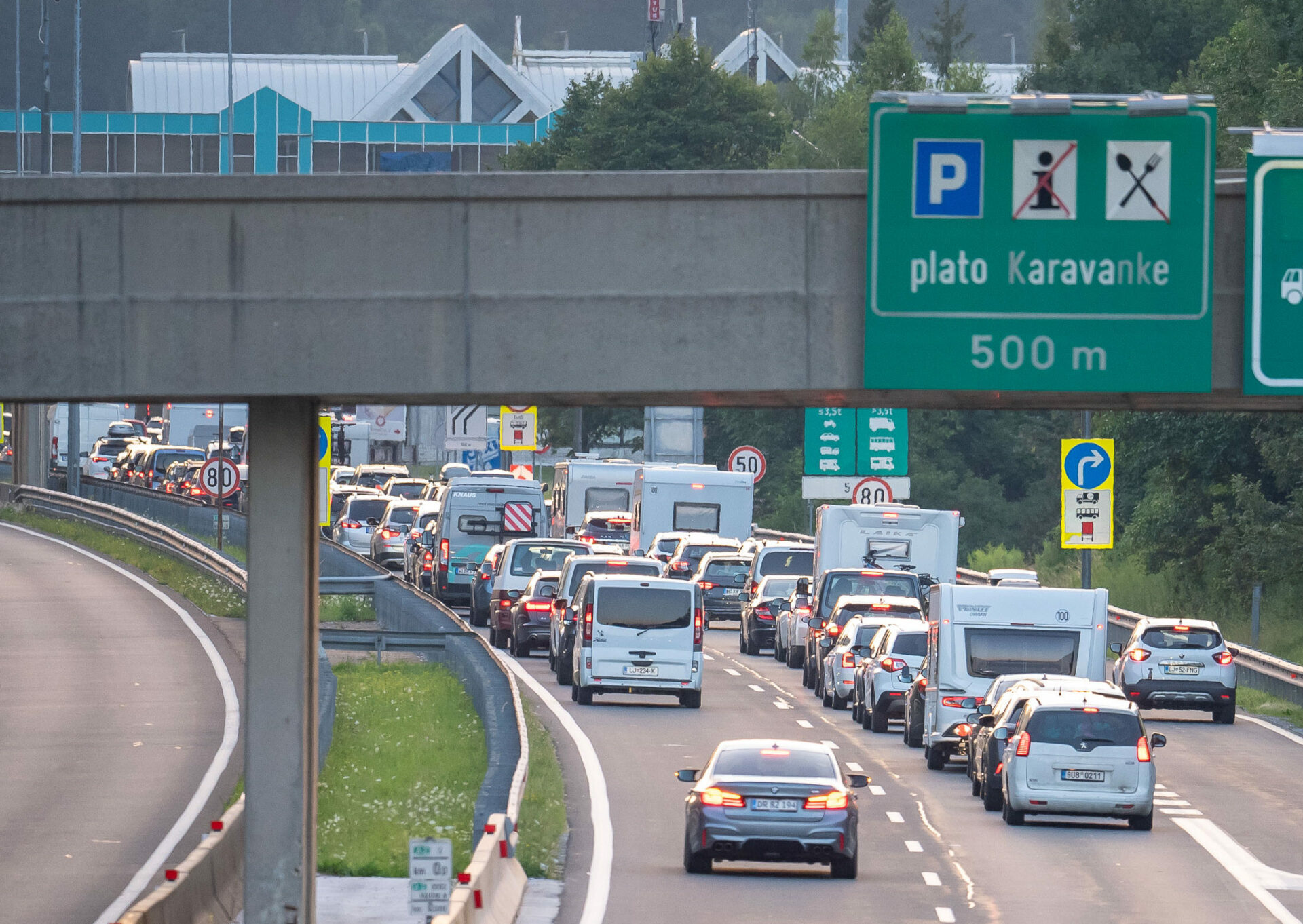 Nov dan, novi zastoji na slovenskih cestah | Nova24TV