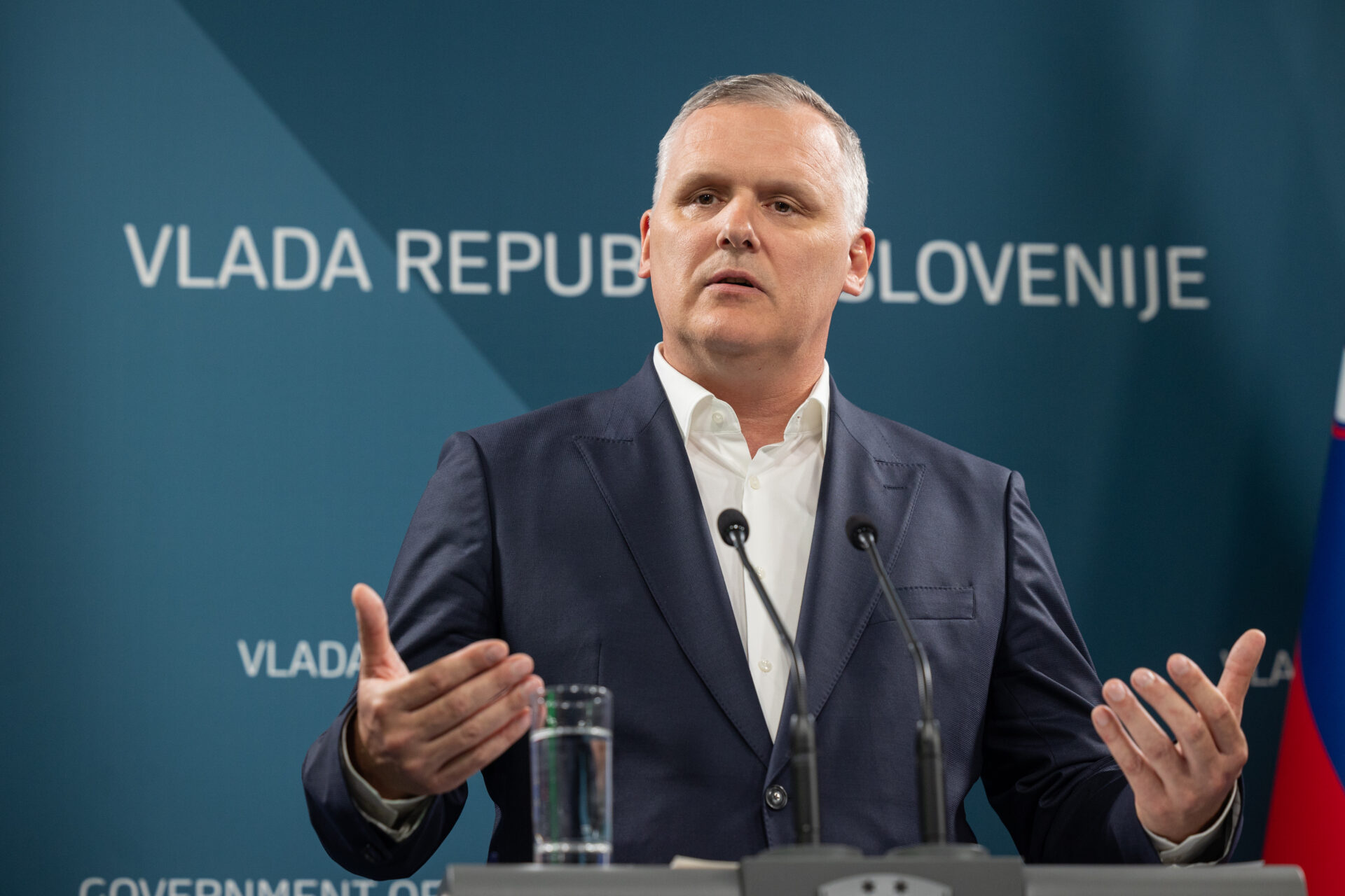 S podnebnim zakonom še do dražjega točenja goriva? | Nova24TV