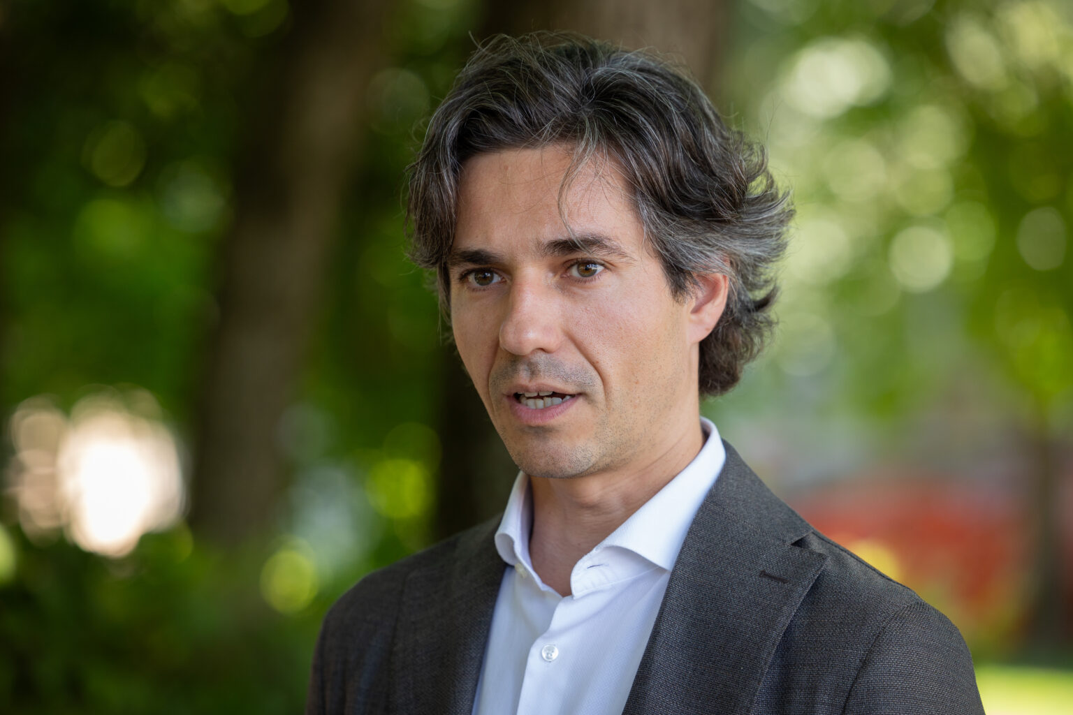 Minister Mesec bi z nepremišljenimi predpisi še dodatno ogrozil gradbeni sektor | Nova24TV