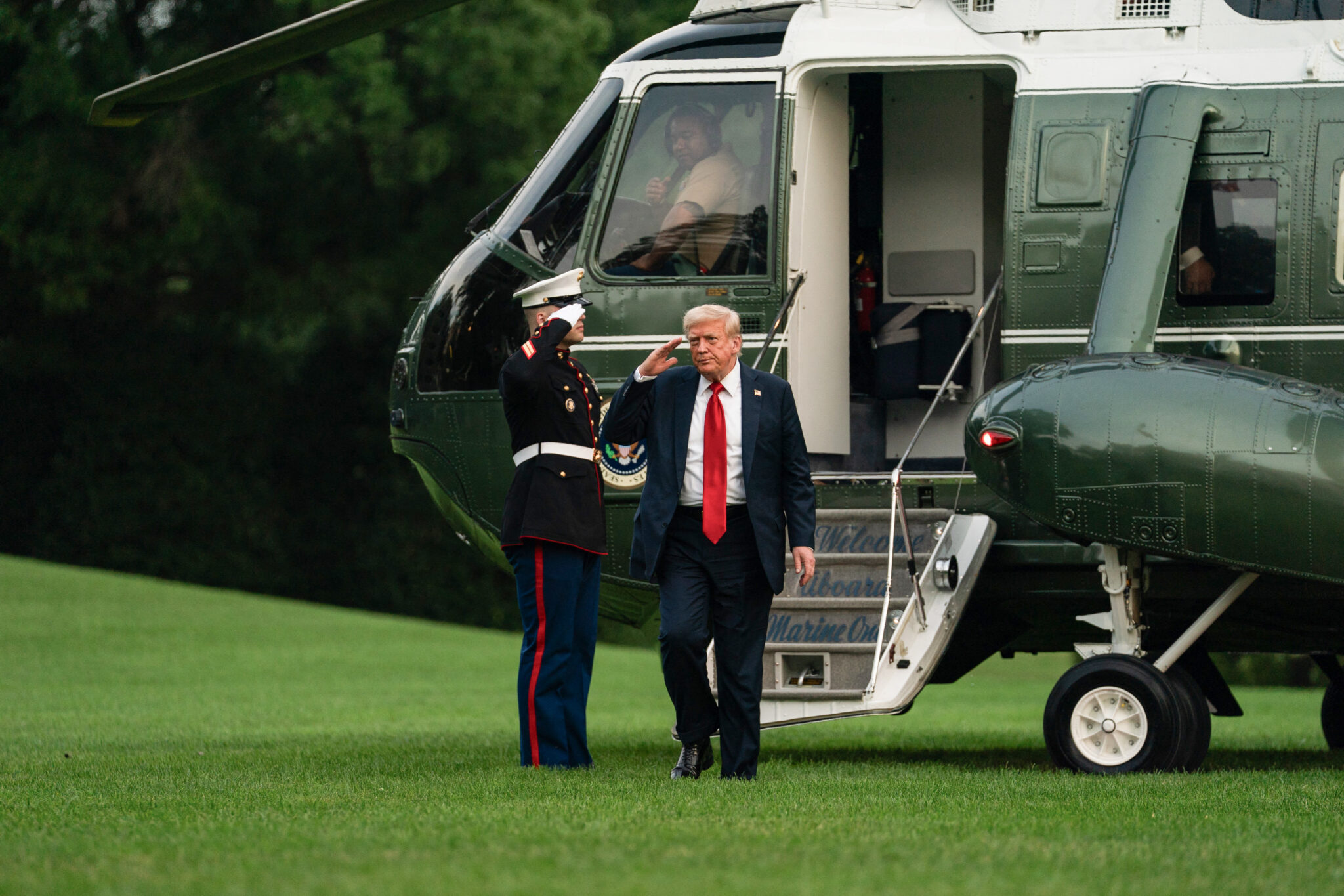 Trump v odgovor Medvedjevu mobiliziral dve jedrski podmornici | Nova24TV