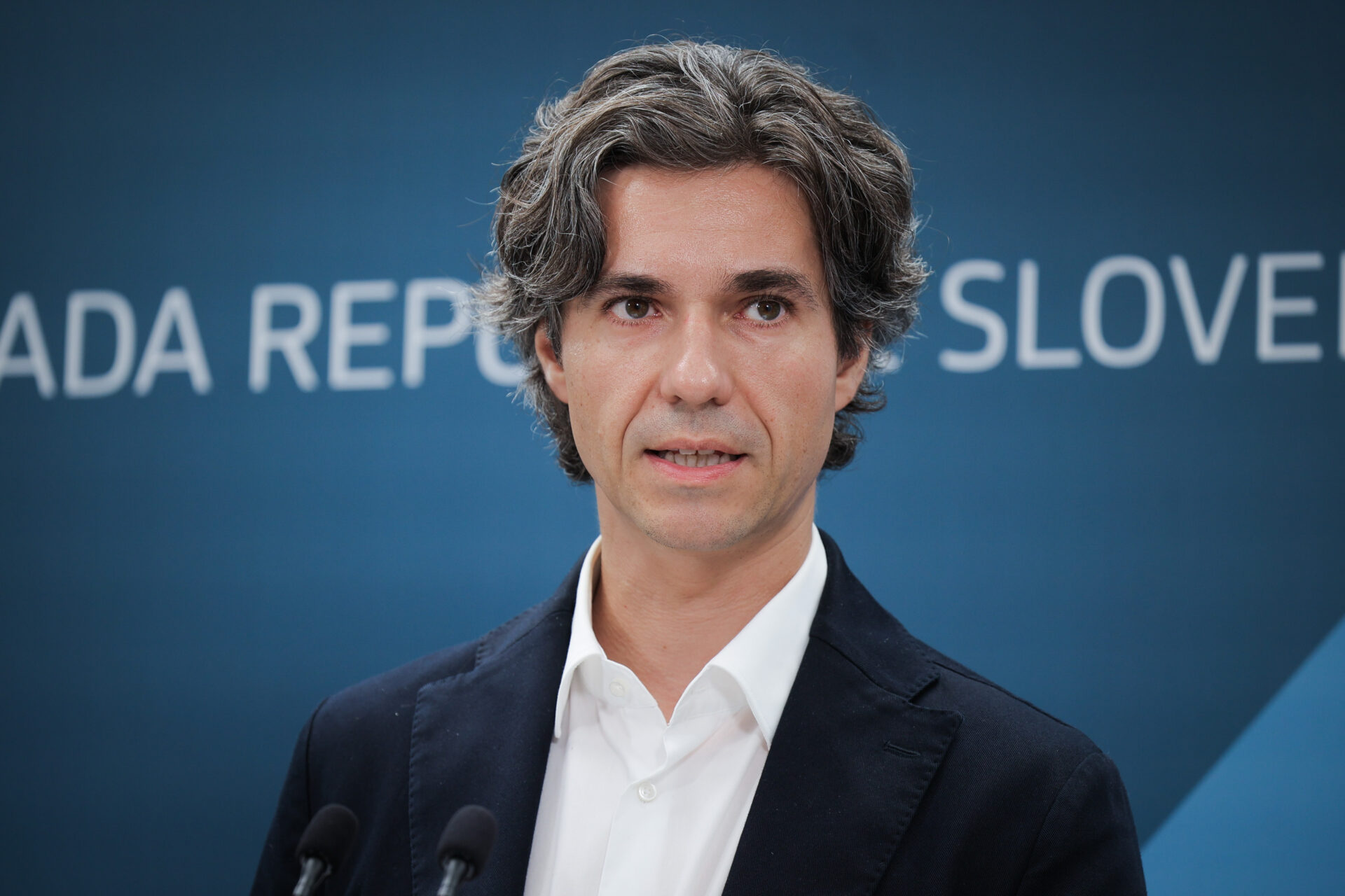 Mesec bi propadle podjetniške prakse iz tujine implementiral v ...