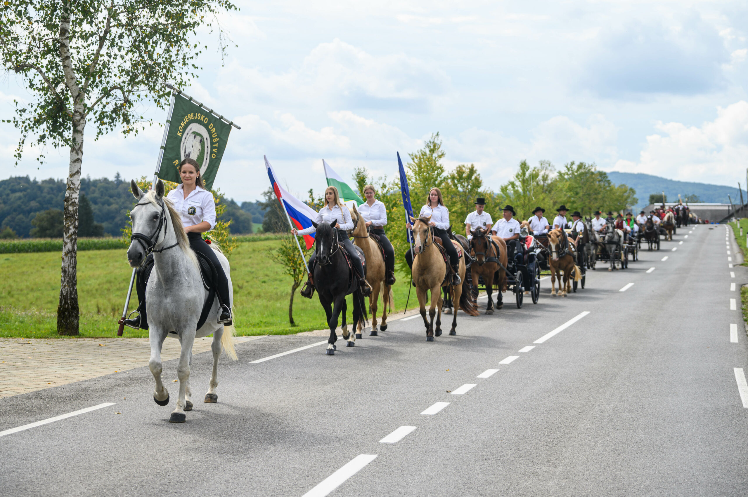 Konjerejci iz Radohove vasi obeležili 25-letnico obstoja | Nova24TV