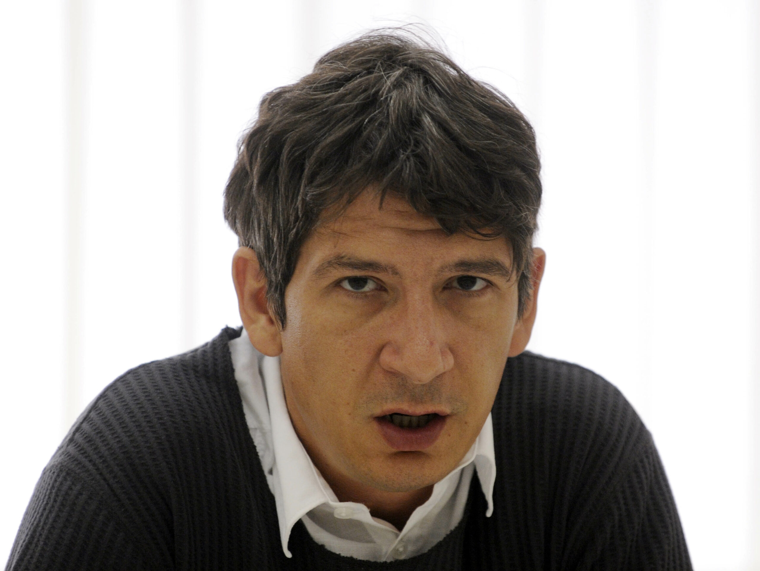 Mladina o manj izobraženih Janševih volivcih, urednikuje pa jim gimnazijski maturant | Nova24TV