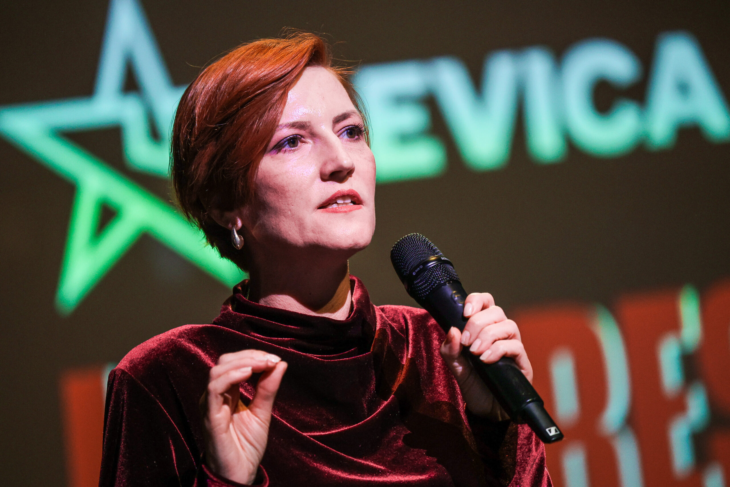 Levica bi rada še naprej uničevala Slovenijo | Nova24TV