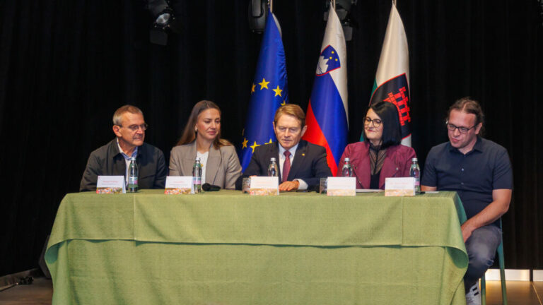 Črnomelj: Prenovljeni grad – novo središče kulturnega in družabnega ...