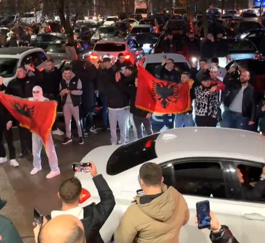 [Video] Ob nacionalnem prazniku izgledalo, kot da so Albanci zavzeli ...