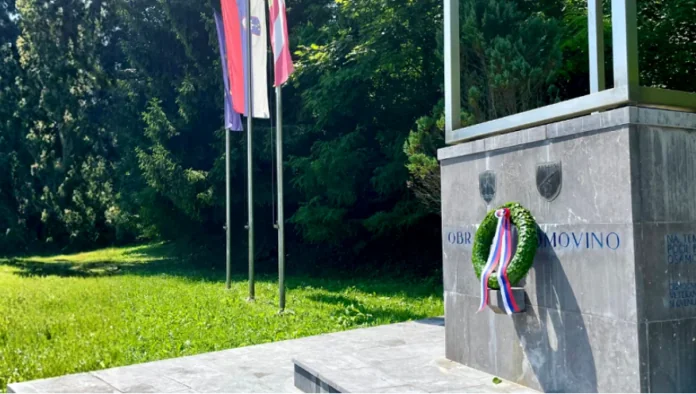 Novo mesto: S polaganjem venca v Pogancih in Prečni obeležili spominski ...